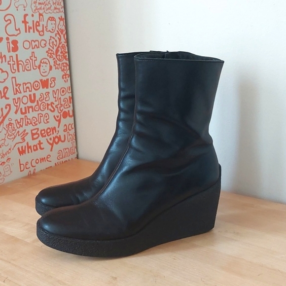 Robert Clergerie | Shoes | Robert Clergerie Black Leather Booties ...